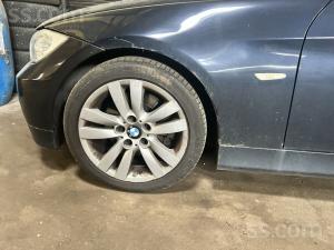 Zils BMW 325 2007 Rīga, ar dzinēja tilpumu 3.00 L un nobraukumu 360 tūkst. km par 1900 €, foto  vietnē AUTOMOTO.COM.LV