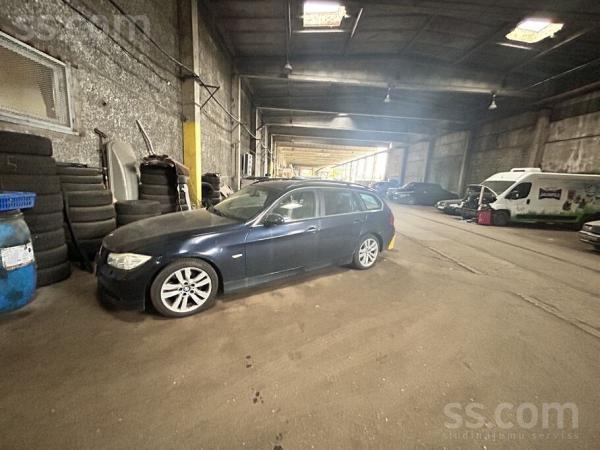 Синий БМВ 325 2007 в Рига, объемом двигателя 3.00 л и пробегом 360 тыс. км за 1900 €, фото 3 на AUTOMOTO.COM.LV