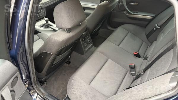 BMW 325 2007 RÄ«ga vietnÄ Zils BMW 325 2007 RÄ«ga, ar dzinÄja tilpumu 2.50 L un nobraukumu 245 tÅ«kst. km par 6250 ā¬, foto 9 vietnÄ AUTOMOTO.COM.LV