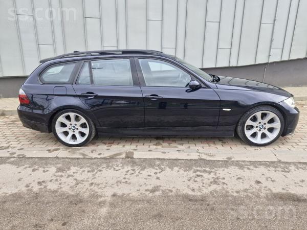 Blue BMW 325 2007 in Bauska, with an engine capacity of 3.00 L and mileage of 335 thousand km for 4200 €, photo 7 on AUTOMOTO.COM.LV