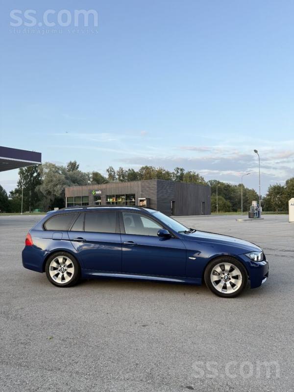 Zils BMW 325 2008 Tukums, ar dzinēja tilpumu 3.00 L un nobraukumu 374 tūkst. km par 5990 €, foto 3 vietnē AUTOMOTO.COM.LV