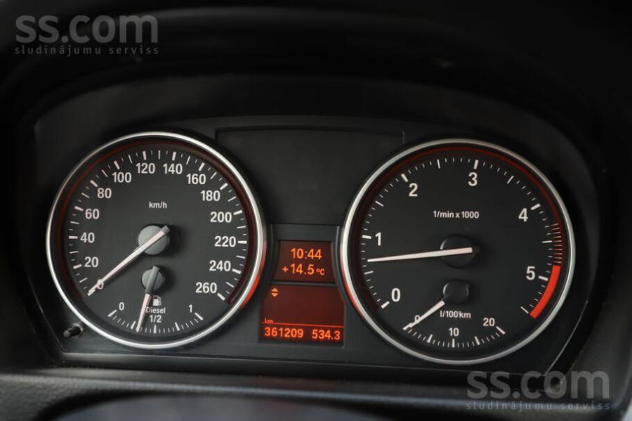 Синий БМВ 325 2008 в Тукумс, объемом двигателя 3.00 л и пробегом 361 тыс. км за 5990 €, фото 16 на AUTOMOTO.COM.LV