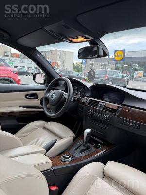 Blue BMW 325 2009 in Rezekne, with an engine capacity of 3.00 L and mileage of 322 thousand km for 8000 €, photo 8 on AUTOMOTO.COM.LV