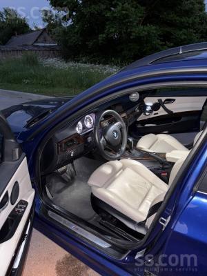 Blue BMW 325 2009 in Rezekne, with an engine capacity of 3.00 L and mileage of 322 thousand km for 8000 €, photo 9 on AUTOMOTO.COM.LV
