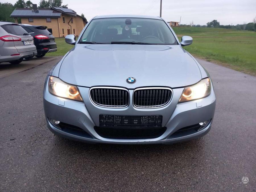 Zils BMW 325 2009 Alīta, ar dzinēja tilpumu 2.99 L un nobraukumu 337 tūkst. km par 2850 €, foto 3 vietnē AUTOMOTO.COM.LV