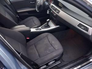 Zils BMW 325 2009 Alīta, ar dzinēja tilpumu 2.99 L un nobraukumu 337 tūkst. km par 2850 €, foto 9 vietnē AUTOMOTO.COM.LV