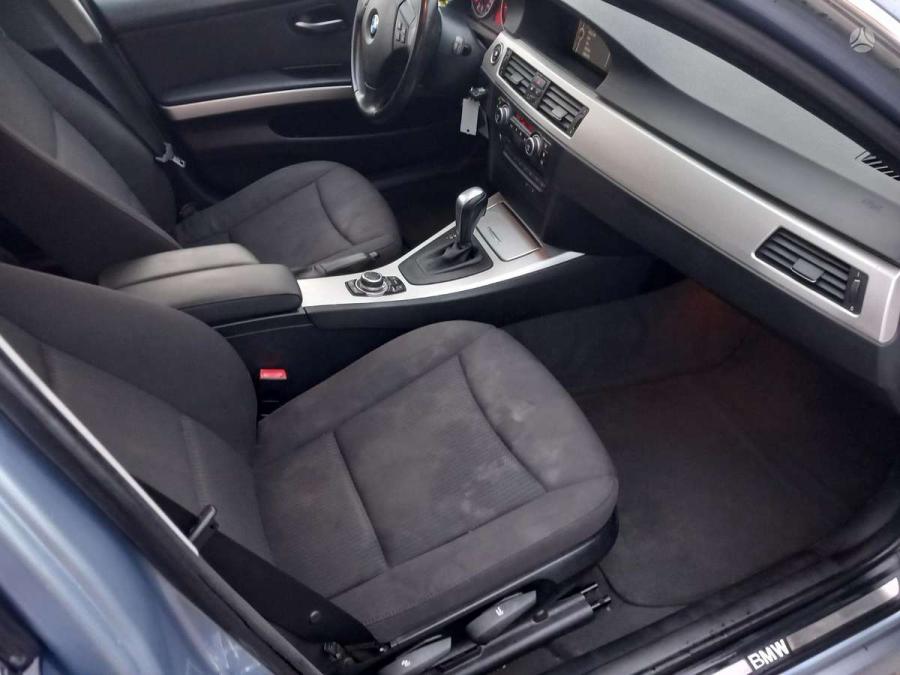 Zils BMW 325 2009 Alīta, ar dzinēja tilpumu 2.99 L un nobraukumu 337 tūkst. km par 2850 €, foto 9 vietnē AUTOMOTO.COM.LV