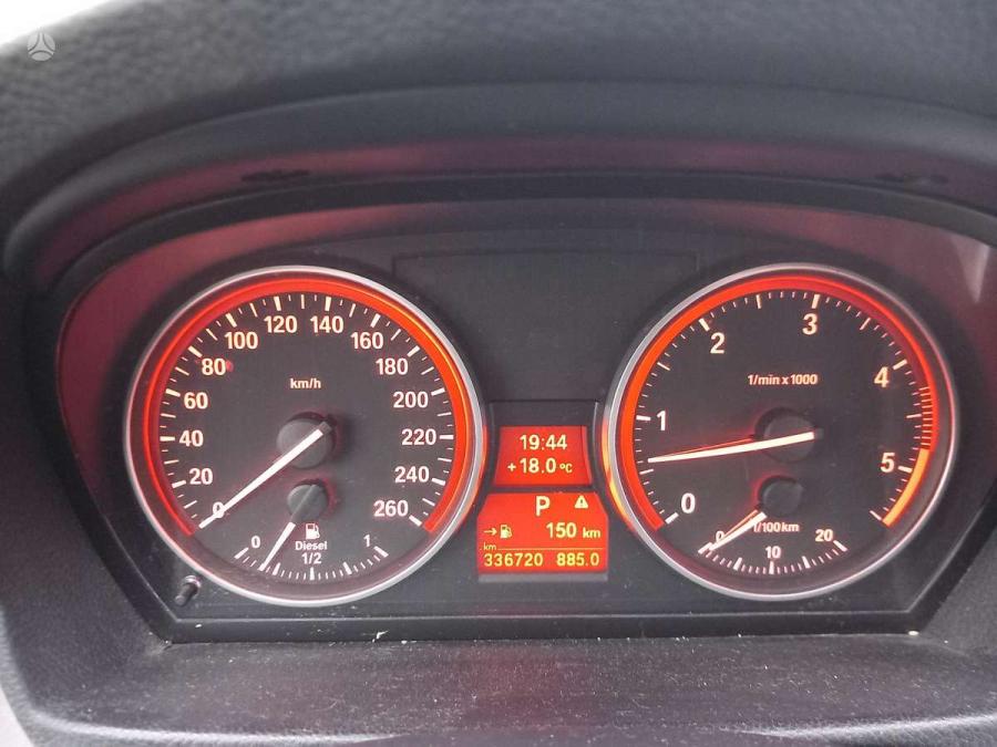 Zils BMW 325 2009 Alīta, ar dzinēja tilpumu 2.99 L un nobraukumu 337 tūkst. km par 2850 €, foto 12 vietnē AUTOMOTO.COM.LV