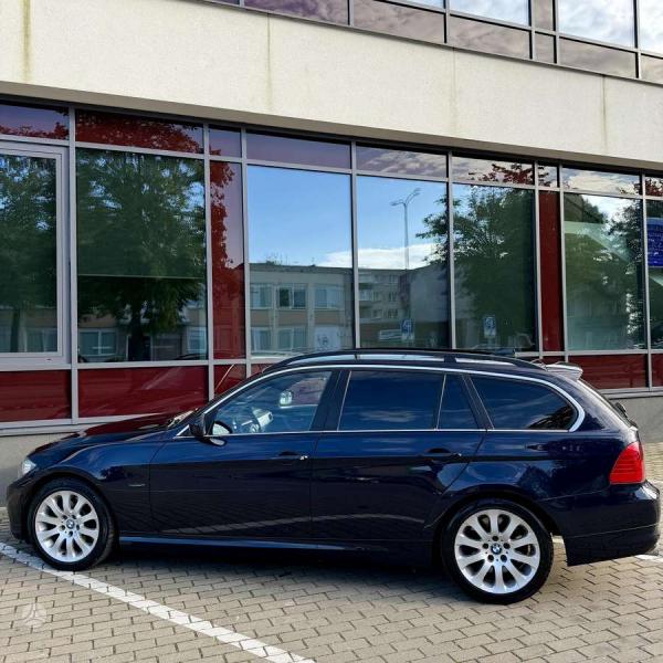 Blue BMW 325 2009 in Kaisiadorys, with an engine capacity of 2.99 L and mileage of 268 thousand km for 4750 €, photo 10 on AUTOMOTO.COM.LV