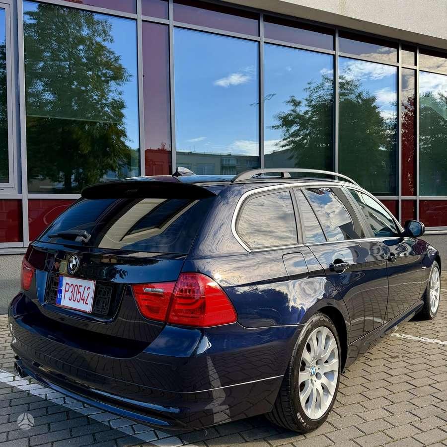 Blue BMW 325 2009 in Kaisiadorys, with an engine capacity of 2.99 L and mileage of 268 thousand km for 4750 €, photo 16 on AUTOMOTO.COM.LV