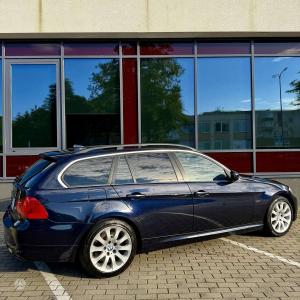 Blue BMW 325 2009 in Kaisiadorys, with an engine capacity of 2.99 L and mileage of 268 thousand km for 4750 €, photo 18 on AUTOMOTO.COM.LV