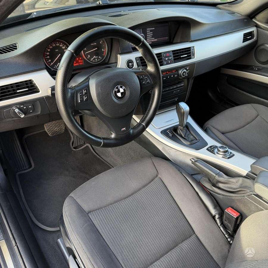 Blue BMW 325 2009 in Kaisiadorys, with an engine capacity of 2.99 L and mileage of 268 thousand km for 4750 €, photo 32 on AUTOMOTO.COM.LV