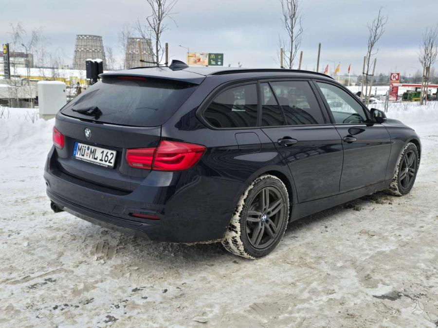 Blue BMW 325 2016 in Vilnius, with an engine capacity of 2.00 L and mileage of 300 thousand km for 9999 €, photo 3 on AUTOMOTO.COM.LV