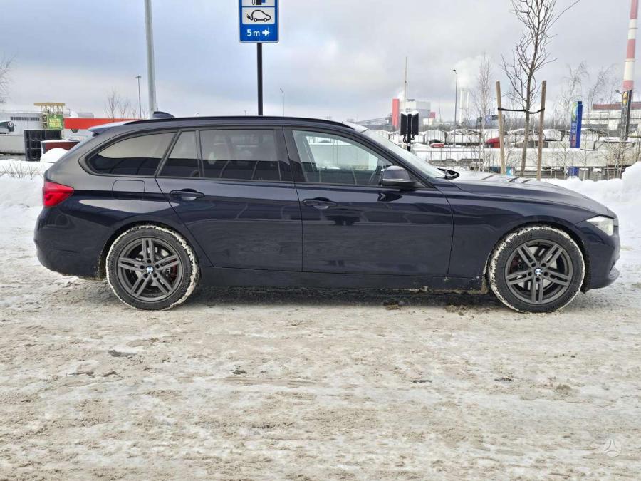 Blue BMW 325 2016 in Vilnius, with an engine capacity of 2.00 L and mileage of 300 thousand km for 9999 €, photo 5 on AUTOMOTO.COM.LV