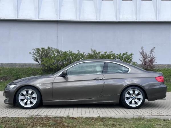 Brown BMW 325 2010 in Riga, with an engine capacity of 3.00 L and mileage of 330 thousand km for 6290 €, photo 4 on AUTOMOTO.COM.LV
