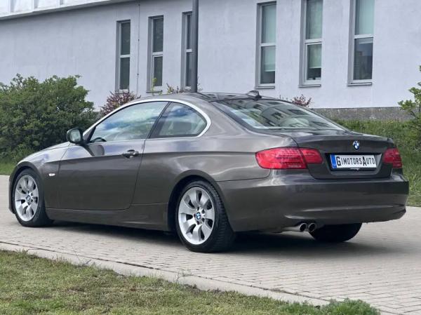 Brown BMW 325 2010 in Riga, with an engine capacity of 3.00 L and mileage of 330 thousand km for 6290 €, photo 6 on AUTOMOTO.COM.LV
