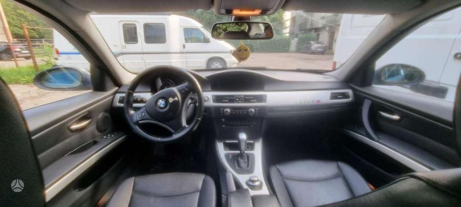 Brown BMW 325 2009 in Kaunas, with an engine capacity of 2.99 L and mileage of 360 thousand km for 3600 €, photo 17 on AUTOMOTO.COM.LV