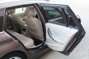 Brown BMW 325 2014 in Riga, with an engine capacity of 2.00 L and mileage of 309 thousand km for 9650 €, photo 12 on AUTOMOTO.COM.LV