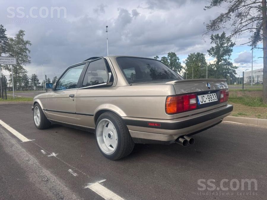 БМВ 325 1989 в Рига, объемом двигателя 2.50 л и пробегом 0 тыс. км за 39800 €, фото 4 на AUTOMOTO.COM.LV