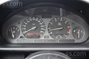 BMW 325 1993 in Kuldiga, with an engine capacity of 2.50 L and mileage of 0 thousand km for 6990 €, photo 10 on AUTOMOTO.COM.LV