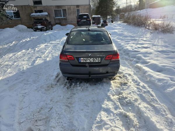 BMW 325 2006 in Utena, with an engine capacity of 2.50 L and mileage of 250 thousand km for 4200 €, photo 2 on AUTOMOTO.COM.LV