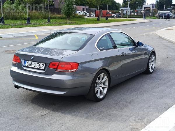 BMW 325 2006 Rīga, ar dzinēja tilpumu 2.50 L un nobraukumu 328 tūkst. km par 5790 €, foto 3 vietnē AUTOMOTO.COM.LV
