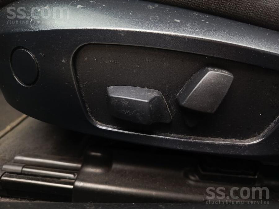 BMW 325 2006 in Riga, with an engine capacity of 2.50 L and mileage of 328 thousand km for 5790 €, photo 11 on AUTOMOTO.COM.LV