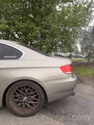 BMW 325 2008 Rīga, ar dzinēja tilpumu 3.00 L un nobraukumu 173 tūkst. km par 6830 €, foto 4 vietnē AUTOMOTO.COM.LV