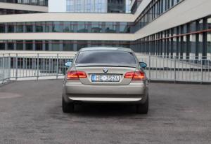 BMW 325 2008 in Riga, with an engine capacity of 3.00 L and mileage of 176 thousand km for 6480 €, photo 6 on AUTOMOTO.COM.LV