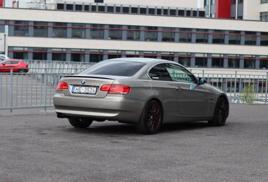 BMW 325 2008 in Riga, with an engine capacity of 3.00 L and mileage of 176 thousand km for 6480 €, photo 7 on AUTOMOTO.COM.LV