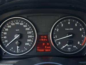 BMW 325 2008 in Riga, with an engine capacity of 3.00 L and mileage of 176 thousand km for 6480 €, photo 15 on AUTOMOTO.COM.LV