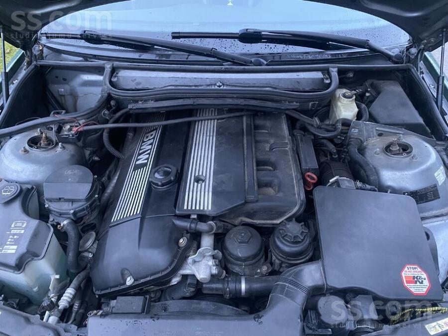 Zaļš BMW 325 2004 Rīga, ar dzinēja tilpumu 2.50 L un nobraukumu 300 tūkst. km par 4500 €, foto 20 vietnē AUTOMOTO.COM.LV
