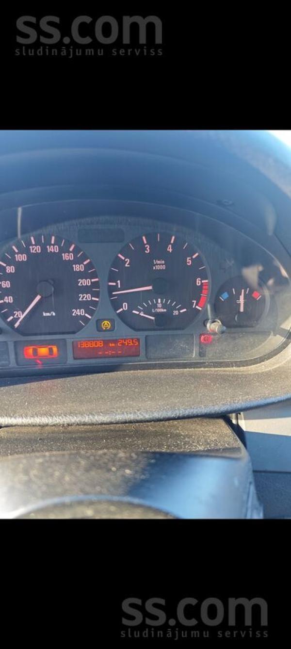 Zaļš BMW 325 2002 Rīga, ar dzinēja tilpumu 2.50 L un nobraukumu 134 tūkst. km par 2700 €, foto 6 vietnē AUTOMOTO.COM.LV
