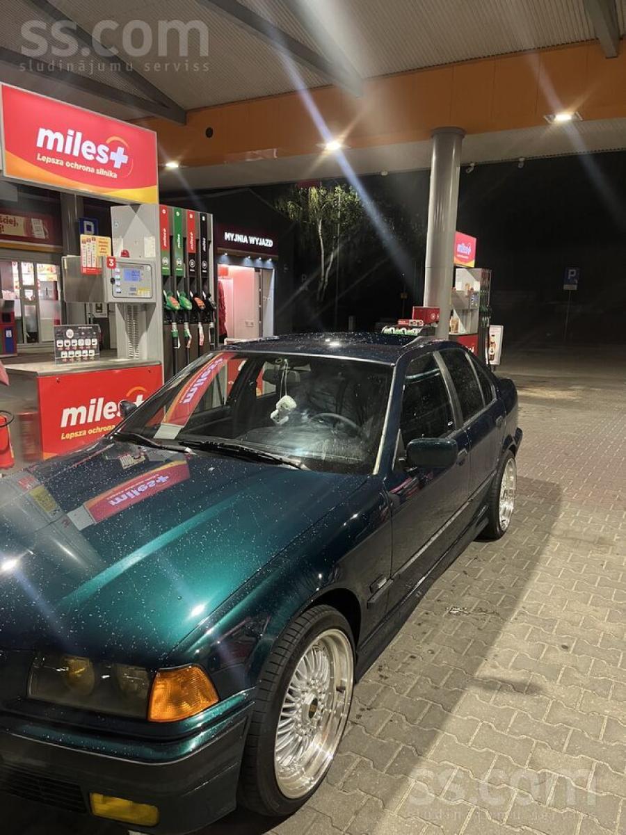 Zaļš BMW 325 1995 Rīga, ar dzinēja tilpumu 2.50 L un nobraukumu 205 tūkst. km par 5499 €, foto 1 vietnē AUTOMOTO.COM.LV