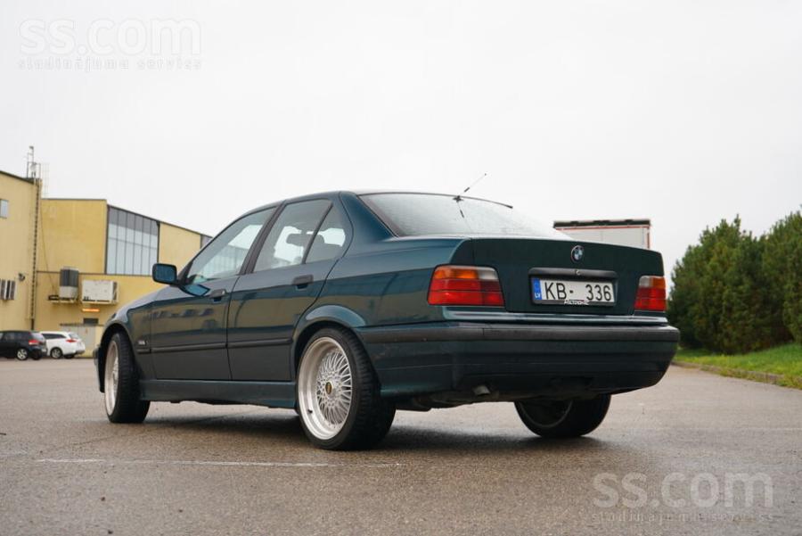 Zaļš BMW 325 1995 Rīga, ar dzinēja tilpumu 2.50 L un nobraukumu 205 tūkst. km par 5499 €, foto 4 vietnē AUTOMOTO.COM.LV