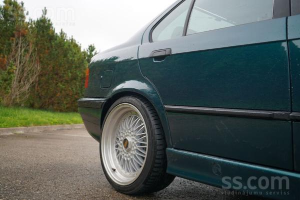 Zaļš BMW 325 1995 Rīga, ar dzinēja tilpumu 2.50 L un nobraukumu 205 tūkst. km par 5499 €, foto 5 vietnē AUTOMOTO.COM.LV