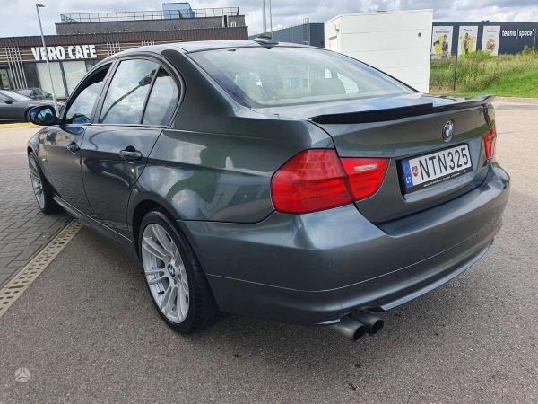 Zaļš BMW 325 2008 Kauņa, ar dzinēja tilpumu 3.00 L un nobraukumu 290 tūkst. km par 4700 €, foto 1 vietnē AUTOMOTO.COM.LV
