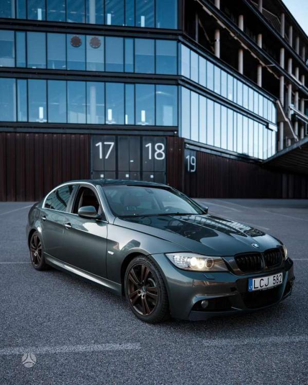 Green BMW 325 2009 in Kaunas, with an engine capacity of 2.99 L and mileage of 380 thousand km for 5800 €, photo 1 on AUTOMOTO.COM.LV