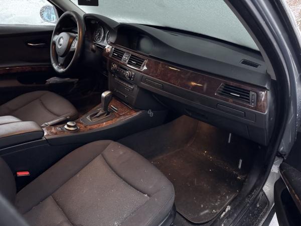 Zaļš BMW 325 2007 Viļņa, ar dzinēja tilpumu 3.00 L un nobraukumu 260 tūkst. km par 2000 €, foto 5 vietnē AUTOMOTO.COM.LV