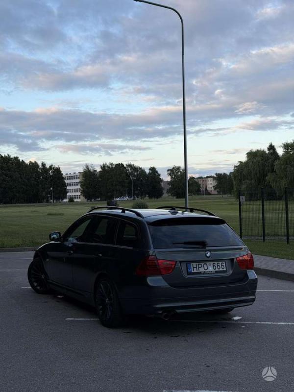 Green BMW 325 2008 in Vilnius, with an engine capacity of 2.99 L and mileage of 350 thousand km for 5700 €, photo 3 on AUTOMOTO.COM.LV