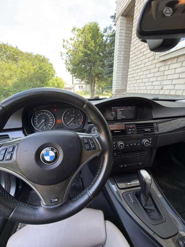 Green BMW 325 2008 in Vilnius, with an engine capacity of 2.99 L and mileage of 350 thousand km for 5700 €, photo 6 on AUTOMOTO.COM.LV