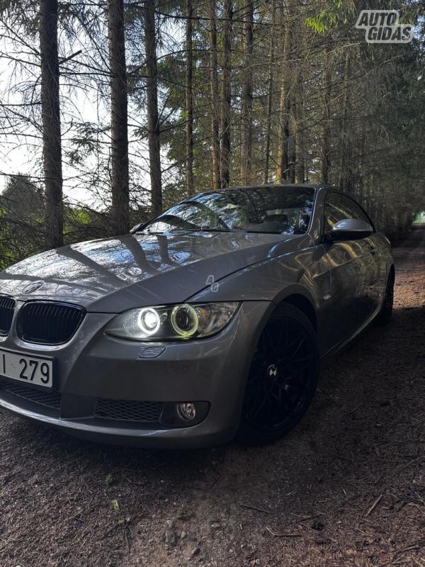 Pelēks BMW 325 2007 Kaišiadorys, ar dzinēja tilpumu 3.00 L un nobraukumu 253 tūkst. km par 8800 €, foto 1 vietnē AUTOMOTO.COM.LV
