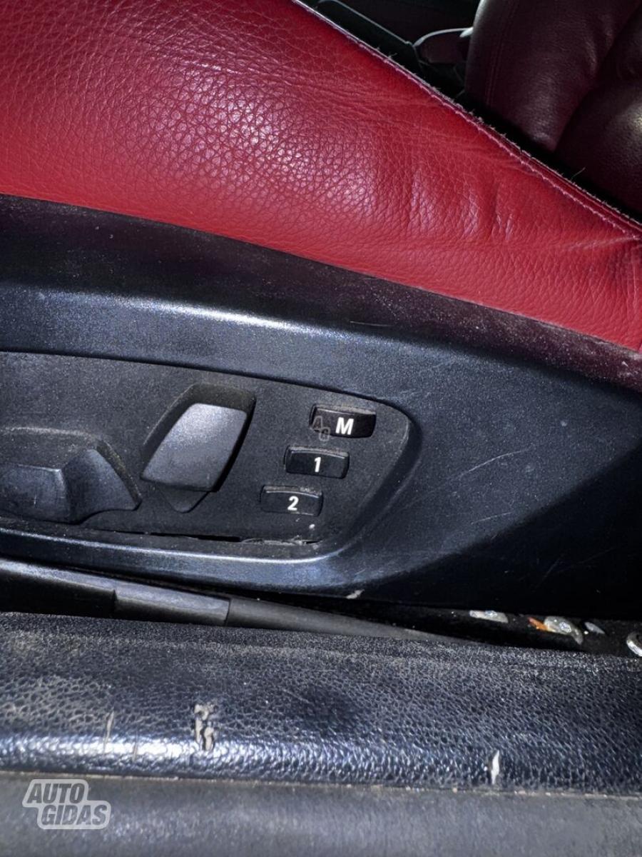 Grey BMW 325 2007 in Kaisiadorys, with an engine capacity of 3.00 L and mileage of 253 thousand km for 8800 €, photo 7 on AUTOMOTO.COM.LV