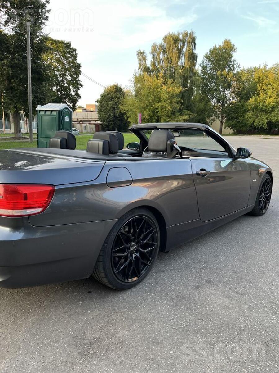 Grey BMW 325 2007 in Riga, with an engine capacity of 3.00 L and mileage of 218 thousand km for 6400 €, photo 7 on AUTOMOTO.COM.LV