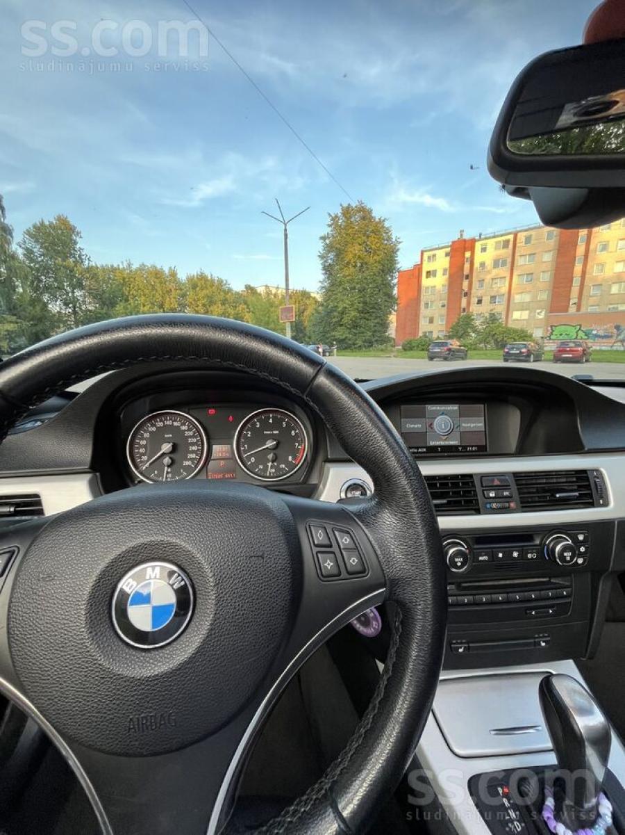 Grey BMW 325 2007 in Riga, with an engine capacity of 3.00 L and mileage of 218 thousand km for 6400 €, photo 12 on AUTOMOTO.COM.LV