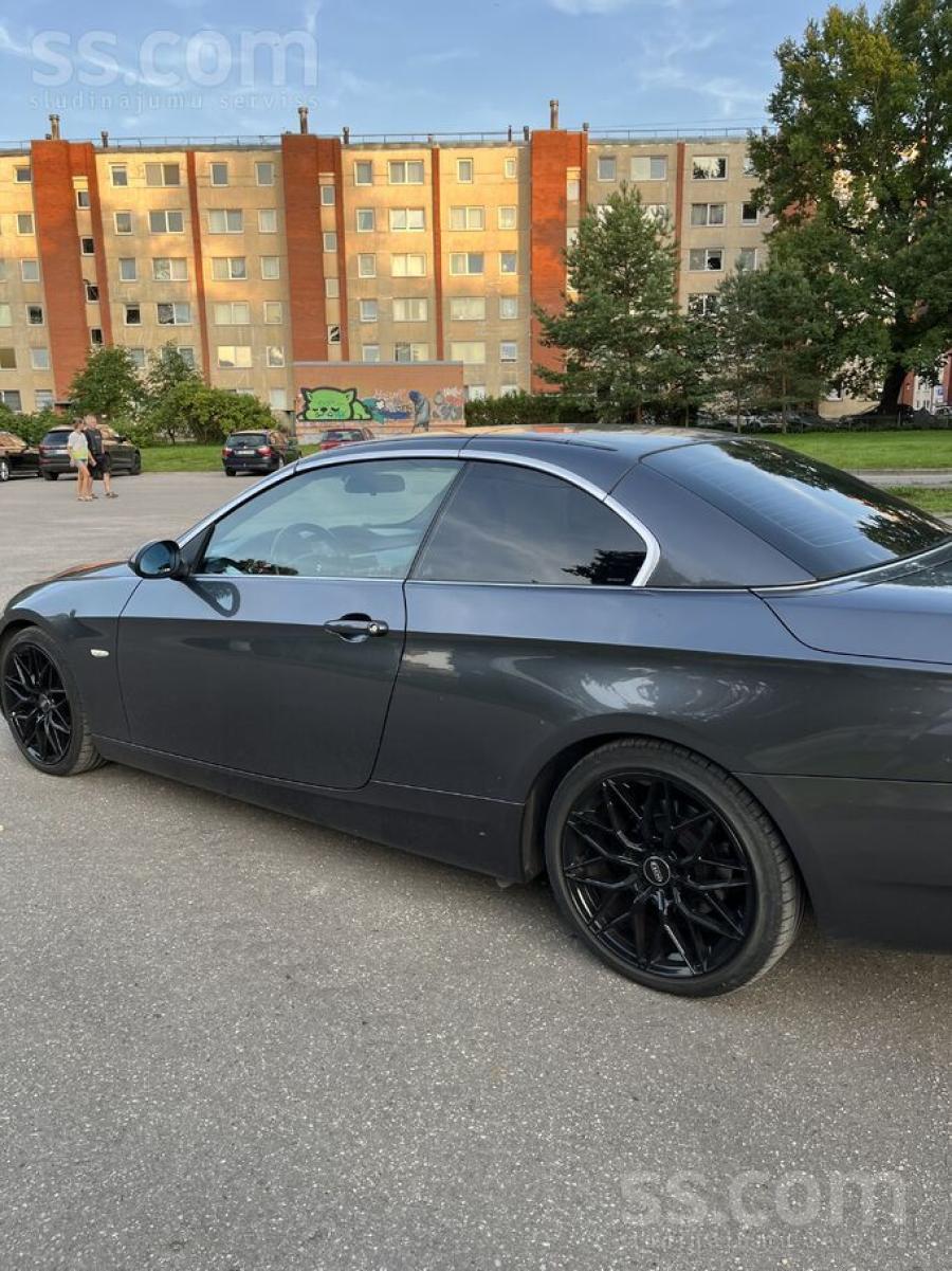 Grey BMW 325 2007 in Riga, with an engine capacity of 3.00 L and mileage of 218 thousand km for 6400 €, photo 17 on AUTOMOTO.COM.LV