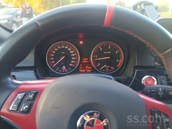 Grey BMW 325 2007 in Riga, with an engine capacity of 3.00 L and mileage of 334 thousand km for 7000 €, photo 7 on AUTOMOTO.COM.LV
