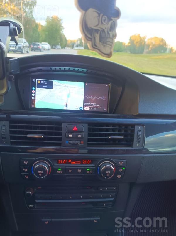 Grey BMW 325 2007 in Riga, with an engine capacity of 3.00 L and mileage of 334 thousand km for 7000 €, photo 8 on AUTOMOTO.COM.LV