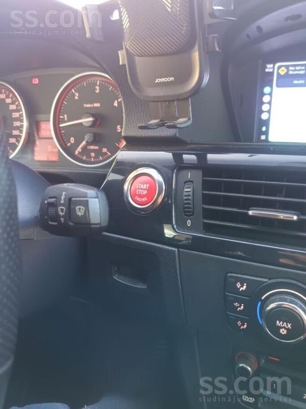 Grey BMW 325 2007 in Riga, with an engine capacity of 3.00 L and mileage of 334 thousand km for 7000 €, photo 11 on AUTOMOTO.COM.LV