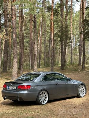 Grey BMW 325 2008 in Daugavpils, with an engine capacity of 3.00 L and mileage of 235 thousand km for 8700 €, photo 5 on AUTOMOTO.COM.LV